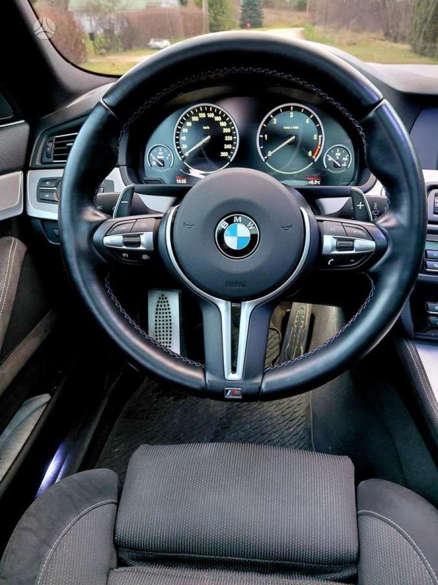 Blue BMW 530 2013 in Vilnius, with an engine capacity of 2.99 L and mileage of 383 thousand km for 10000 €, photo 15 on AUTOMOTO.COM.LV