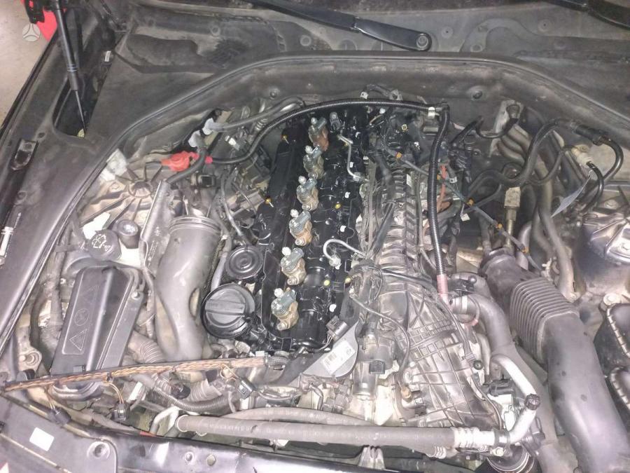 Blue BMW 530 2013 in Vilnius, with an engine capacity of 2.99 L and mileage of 383 thousand km for 10000 €, photo 25 on AUTOMOTO.COM.LV
