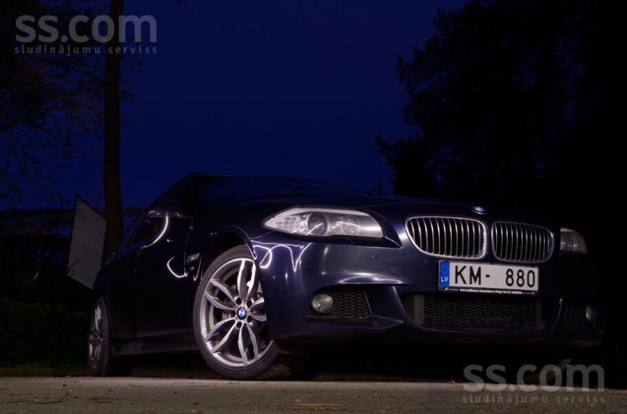 Blue BMW 530 2013 in Ogre, with an engine capacity of 3.00 L and mileage of 374 thousand km for 8125 €, photo 3 on AUTOMOTO.COM.LV