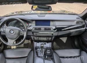 Blue BMW 530 2013 in Ogre, with an engine capacity of 3.00 L and mileage of 374 thousand km for 8125 €, photo 13 on AUTOMOTO.COM.LV