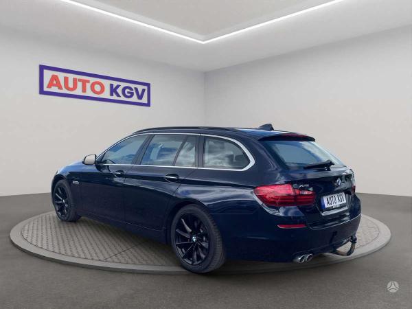 Blue BMW 530 2013 in Vilnius, with an engine capacity of 0.00 L and mileage of 302 thousand km for 12999 €, photo 4 on AUTOMOTO.COM.LV