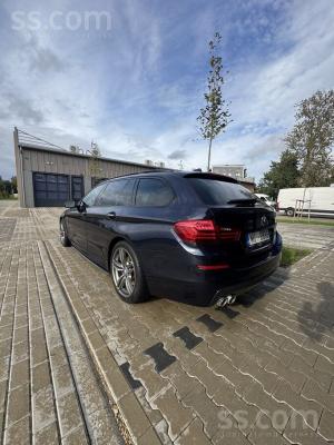 Blue BMW 530 2013 in Riga, with an engine capacity of 3.00 L and mileage of 343 thousand km for 14950 €, photo 5 on AUTOMOTO.COM.LV