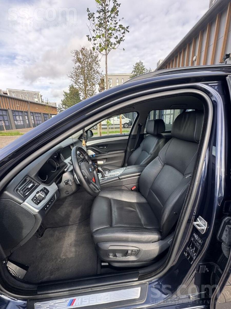 Blue BMW 530 2013 in Riga, with an engine capacity of 3.00 L and mileage of 343 thousand km for 14950 €, photo 7 on AUTOMOTO.COM.LV