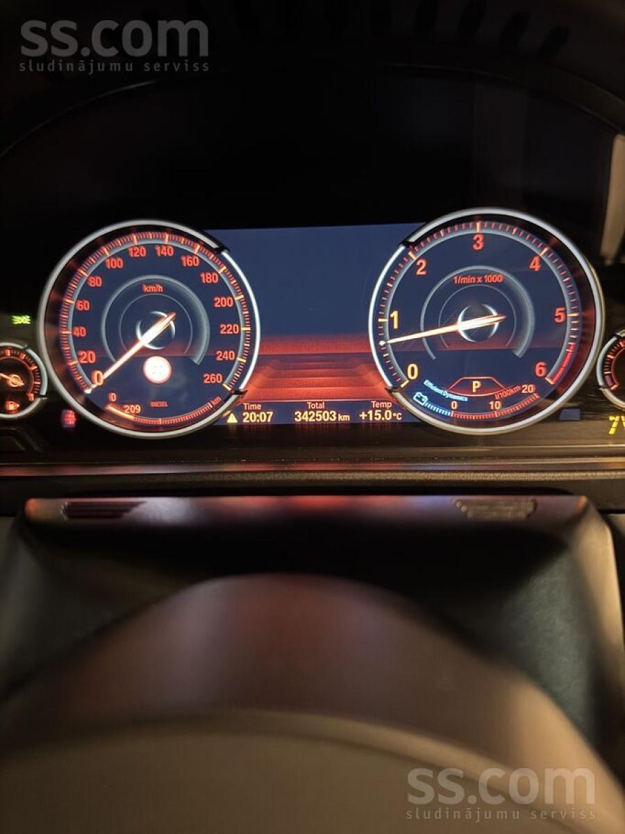 Blue BMW 530 2013 in Riga, with an engine capacity of 3.00 L and mileage of 343 thousand km for 14950 €, photo 12 on AUTOMOTO.COM.LV