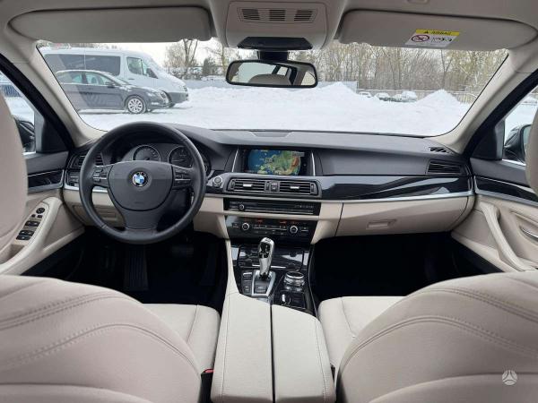 Blue BMW 530 2014 in Panevezys, with an engine capacity of 2.99 L and mileage of 149 thousand km for 11400 €, photo 5 on AUTOMOTO.COM.LV