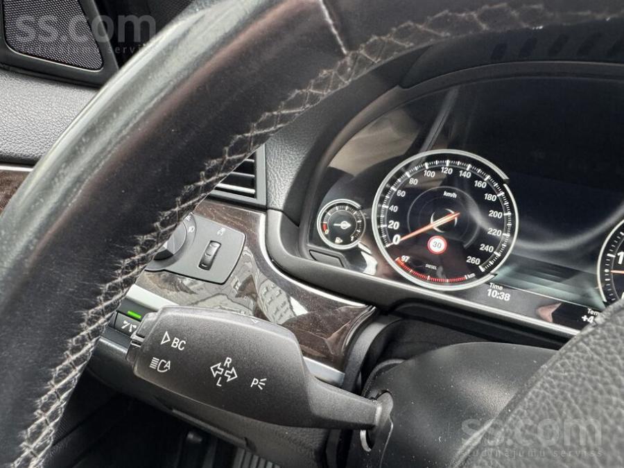 Blue BMW 530 2014 in Riga, with an engine capacity of 3.00 L and mileage of 243 thousand km for 12500 €, photo 24 on AUTOMOTO.COM.LV