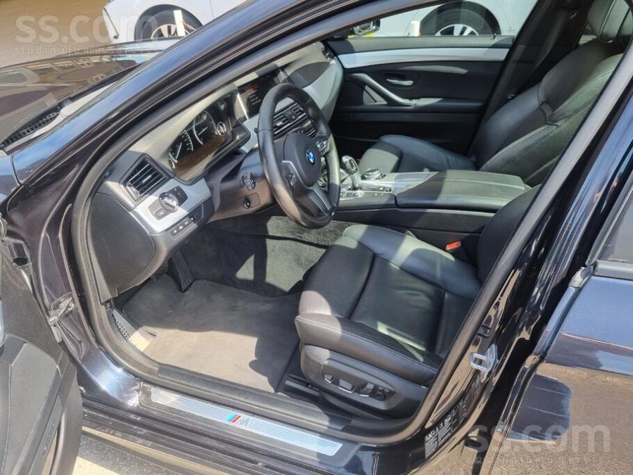 Blue BMW 530 2014 in Riga, with an engine capacity of 3.00 L and mileage of 279 thousand km for 11400 €, photo 10 on AUTOMOTO.COM.LV