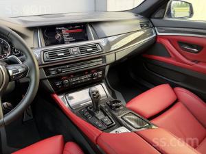 Blue BMW 530 2014 in Riga, with an engine capacity of 3.00 L and mileage of 331 thousand km for 13500 €, photo 17 on AUTOMOTO.COM.LV