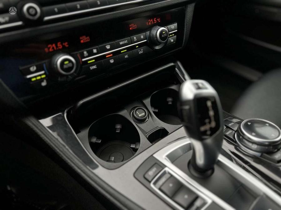 Синий БМВ 530 2014 в Каунас, объемом двигателя 2.99 л и пробегом 326 тыс. км за 12999 €, фото 24 на AUTOMOTO.COM.LV