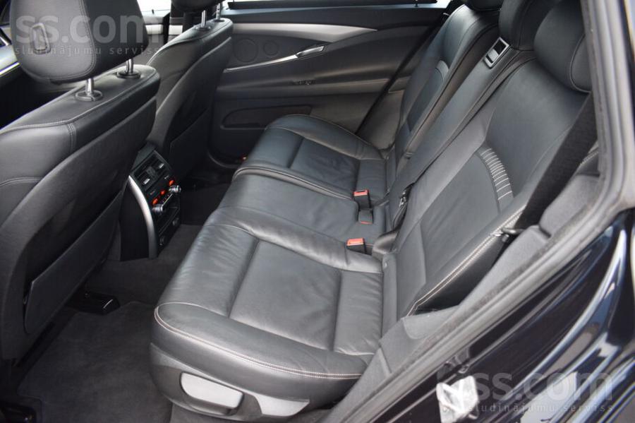 Blue BMW 530 2015 in Riga, with an engine capacity of 3.00 L and mileage of 190 thousand km for 15999 €, photo 13 on AUTOMOTO.COM.LV