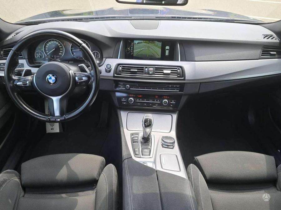 Blue BMW 530 2015 in Vilnius, with an engine capacity of 2.99 L and mileage of 300 thousand km for 10800 €, photo 12 on AUTOMOTO.COM.LV