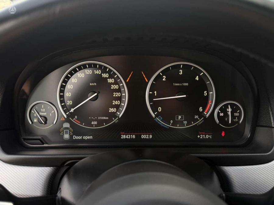 Zils BMW 530 2015 Jonava, ar dzinēja tilpumu 2.99 L un nobraukumu 284 tūkst. km par 11650 €, foto 23 vietnē AUTOMOTO.COM.LV