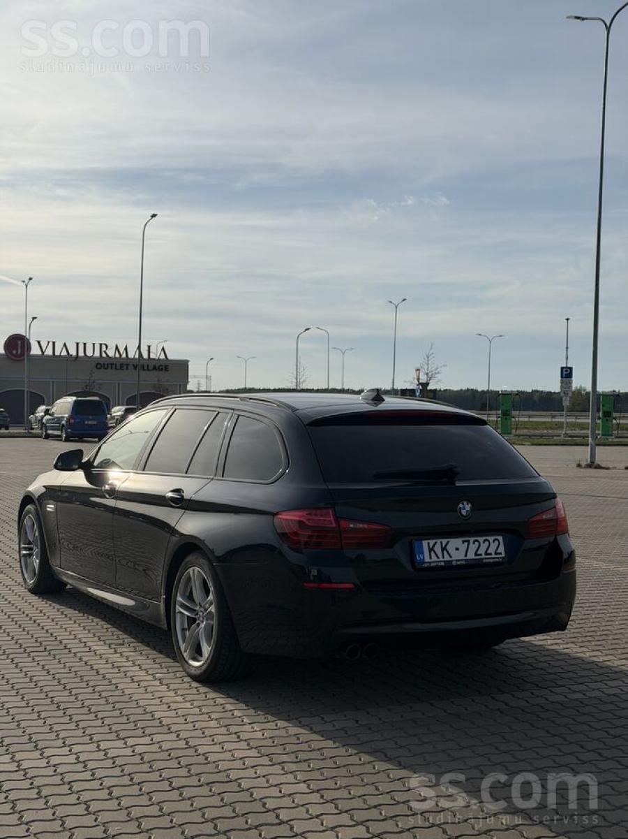 Blue BMW 530 2016 in Riga, with an engine capacity of 3.00 L and mileage of 214 thousand km for 15500 €, photo 7 on AUTOMOTO.COM.LV