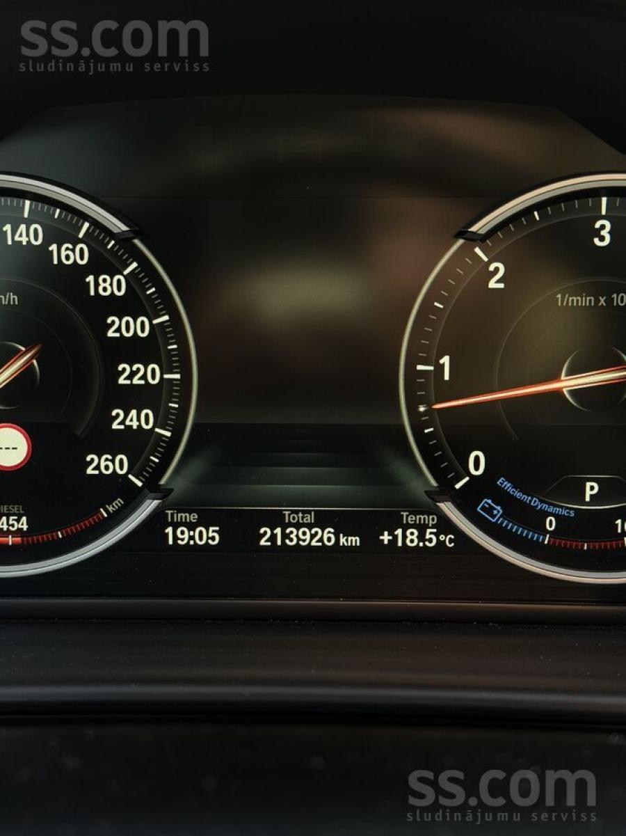 Blue BMW 530 2016 in Riga, with an engine capacity of 3.00 L and mileage of 214 thousand km for 15500 €, photo 11 on AUTOMOTO.COM.LV