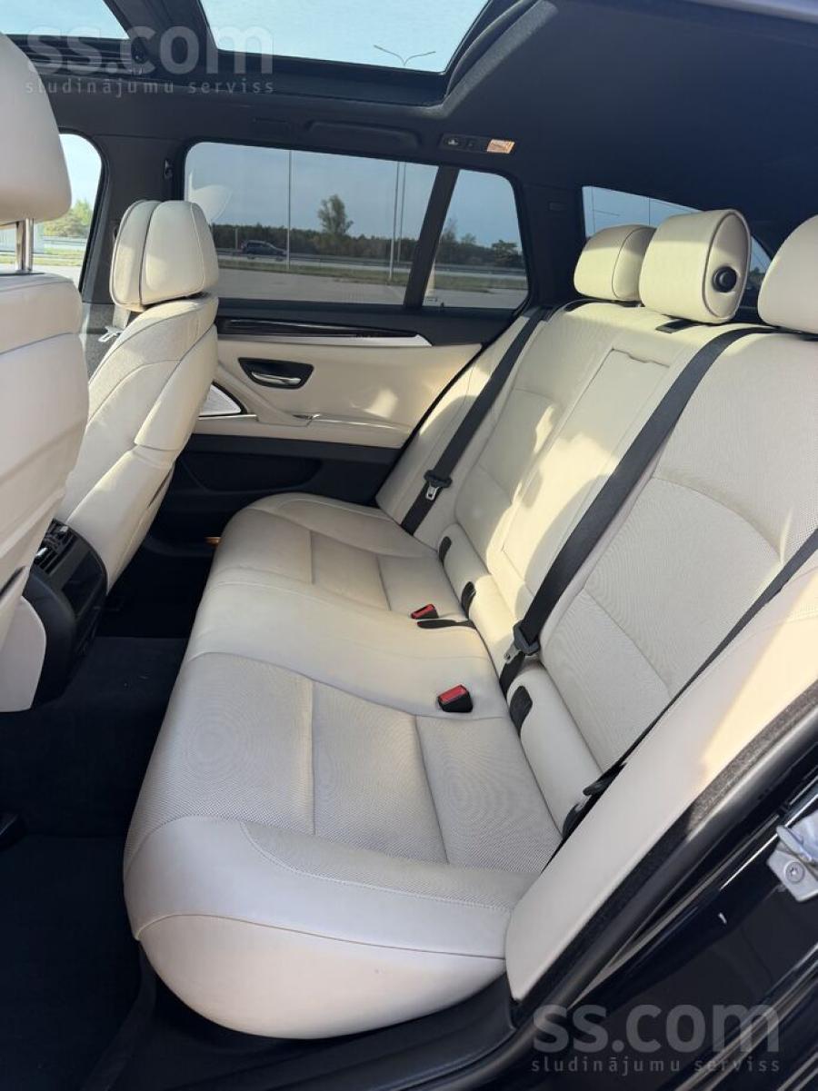 Blue BMW 530 2016 in Riga, with an engine capacity of 3.00 L and mileage of 214 thousand km for 15500 €, photo 25 on AUTOMOTO.COM.LV