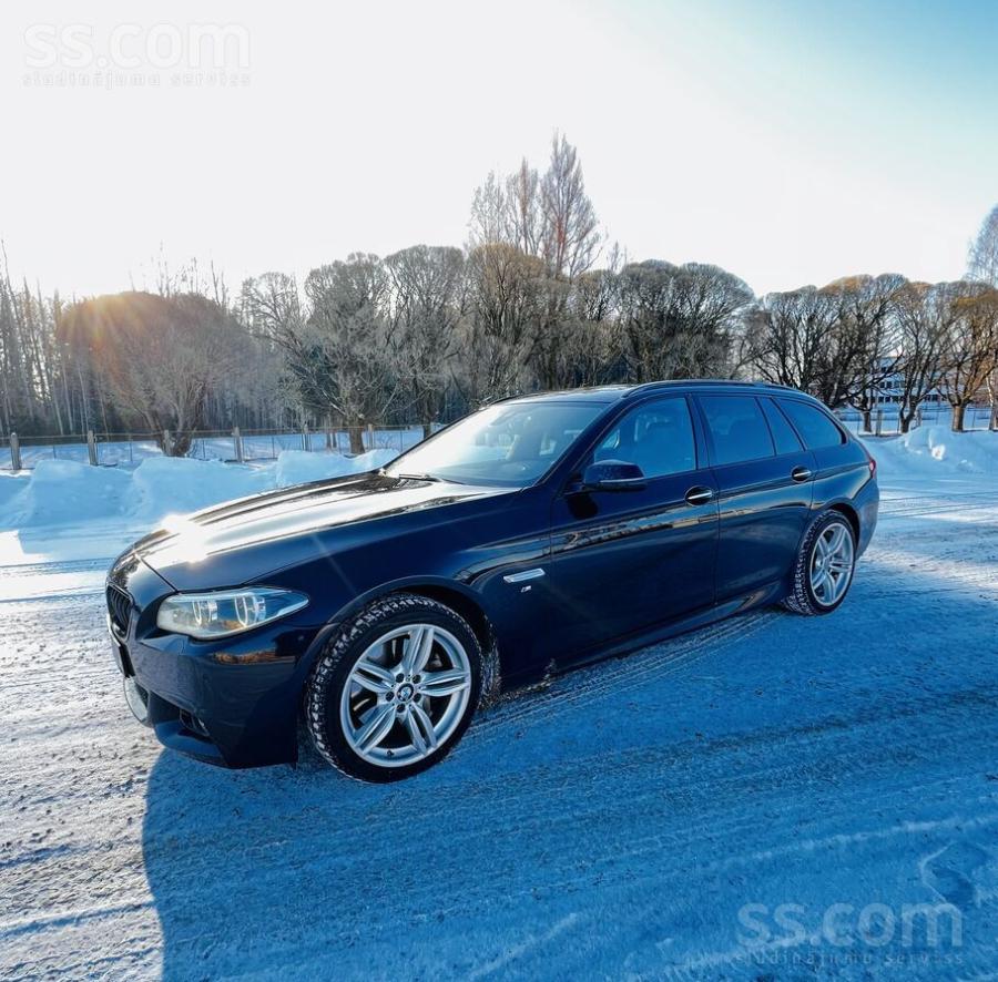 Blue BMW 530 2017 in Valmiera, with an engine capacity of 3.00 L and mileage of 323 thousand km for 14500 €, photo 1 on AUTOMOTO.COM.LV