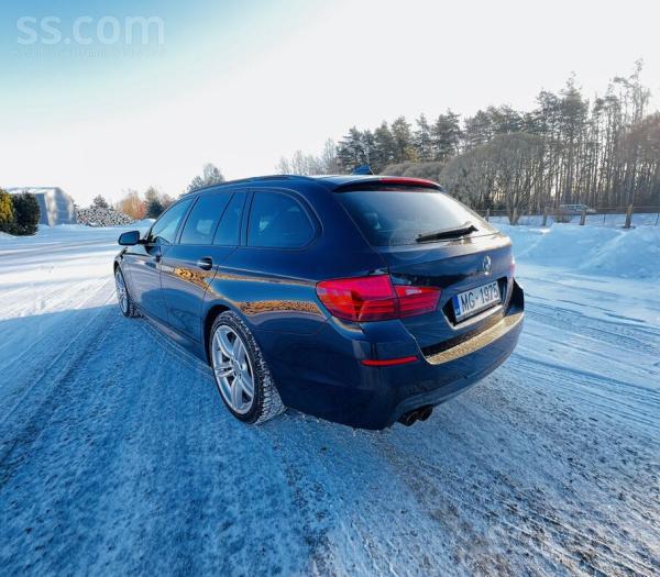 Blue BMW 530 2017 in Valmiera, with an engine capacity of 3.00 L and mileage of 323 thousand km for 14500 €, photo 4 on AUTOMOTO.COM.LV