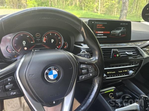 Blue BMW 530 2017 in Daugavpils, with an engine capacity of 3.00 L and mileage of 280 thousand km for 18000 €, photo 4 on AUTOMOTO.COM.LV