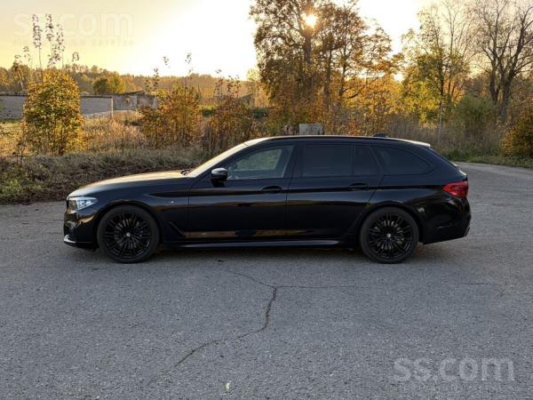 Blue BMW 530 2017 in Madona, with an engine capacity of 3.00 L and mileage of 220 thousand km for 21500 €, photo 4 on AUTOMOTO.COM.LV