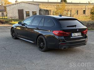 Blue BMW 530 2017 in Madona, with an engine capacity of 3.00 L and mileage of 220 thousand km for 21500 €, photo 5 on AUTOMOTO.COM.LV