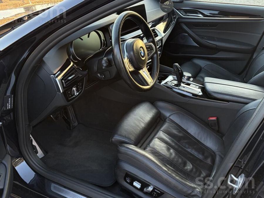 Blue BMW 530 2017 in Madona, with an engine capacity of 3.00 L and mileage of 220 thousand km for 21500 €, photo 13 on AUTOMOTO.COM.LV