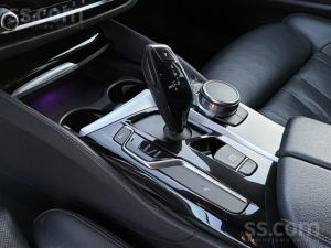 Blue BMW 530 2017 in Madona, with an engine capacity of 3.00 L and mileage of 220 thousand km for 21500 €, photo 17 on AUTOMOTO.COM.LV