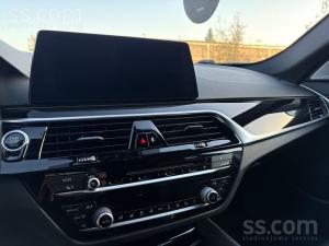 Blue BMW 530 2017 in Madona, with an engine capacity of 3.00 L and mileage of 220 thousand km for 21500 €, photo 19 on AUTOMOTO.COM.LV
