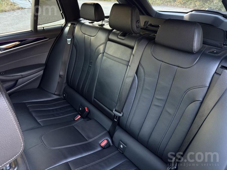 Blue BMW 530 2017 in Madona, with an engine capacity of 3.00 L and mileage of 220 thousand km for 21500 €, photo 21 on AUTOMOTO.COM.LV