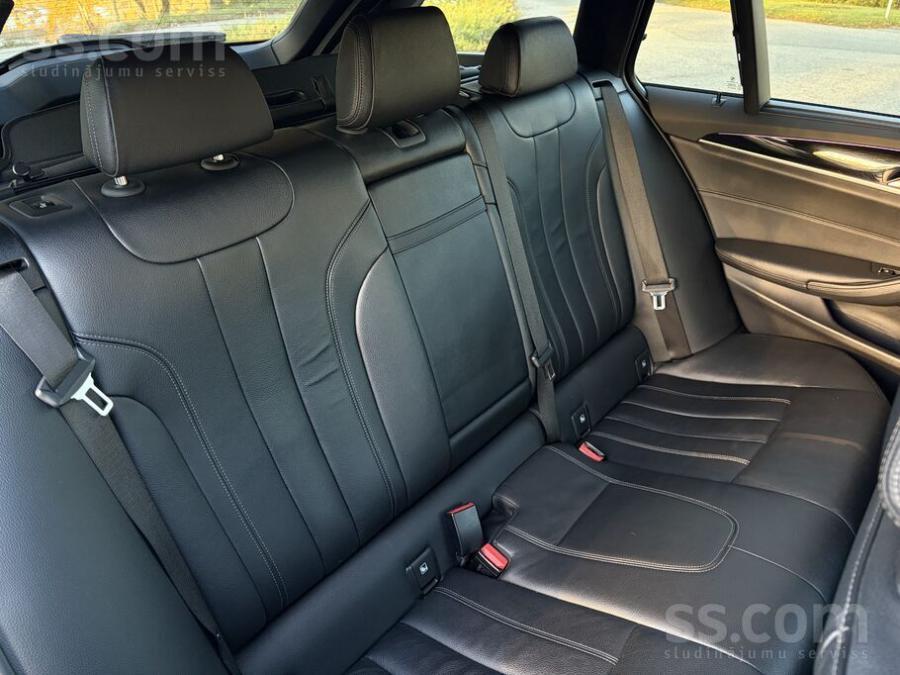 Blue BMW 530 2017 in Madona, with an engine capacity of 3.00 L and mileage of 220 thousand km for 21500 €, photo 25 on AUTOMOTO.COM.LV
