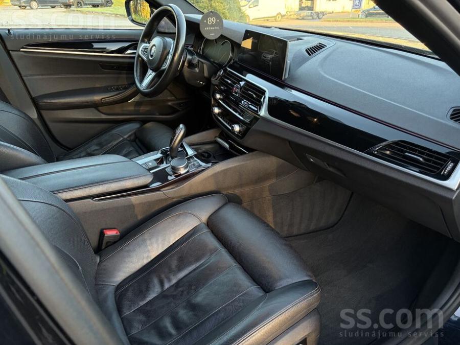 Blue BMW 530 2017 in Madona, with an engine capacity of 3.00 L and mileage of 220 thousand km for 21500 €, photo 28 on AUTOMOTO.COM.LV