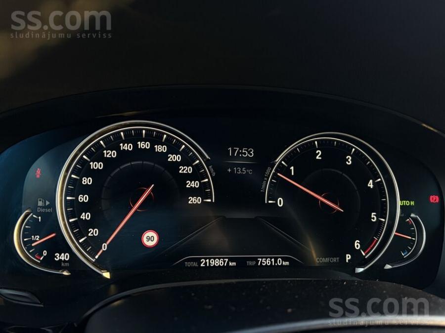 Blue BMW 530 2017 in Madona, with an engine capacity of 3.00 L and mileage of 220 thousand km for 21500 €, photo 31 on AUTOMOTO.COM.LV