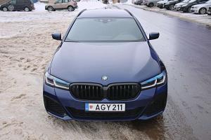 Blue BMW 530 2018 in Panevezys, with an engine capacity of 2.99 L and mileage of 266 thousand km for 23500 €, photo 2 on AUTOMOTO.COM.LV