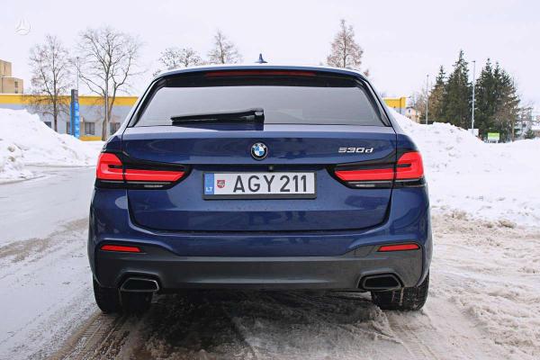 Blue BMW 530 2018 in Panevezys, with an engine capacity of 2.99 L and mileage of 266 thousand km for 23500 €, photo 5 on AUTOMOTO.COM.LV