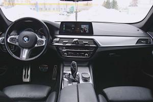 Blue BMW 530 2018 in Panevezys, with an engine capacity of 2.99 L and mileage of 266 thousand km for 23500 €, photo 14 on AUTOMOTO.COM.LV