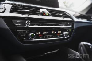 Синий БМВ 530 2018 в Рига, объемом двигателя 3.00 л и пробегом 253 тыс. км за 19990 €, фото 26 на AUTOMOTO.COM.LV