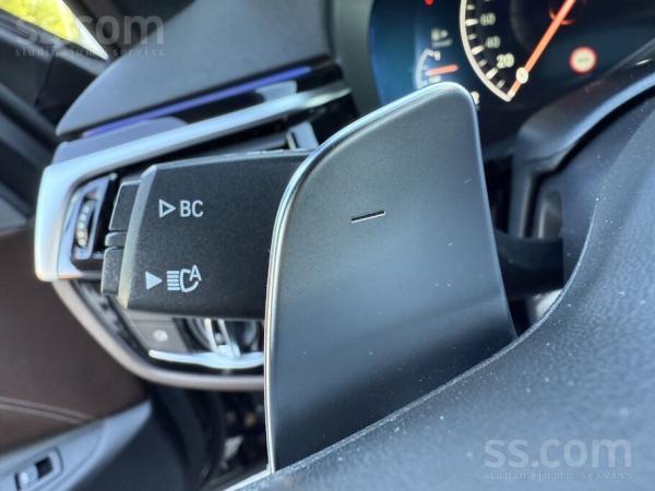 Blue BMW 530 2018 in Ogre, with an engine capacity of 3.00 L and mileage of 195 thousand km for 25900 €, photo 8 on AUTOMOTO.COM.LV