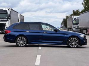 Blue BMW 530 2018 in Siauliai, with an engine capacity of 2.99 L and mileage of 291 thousand km for 16300 €, photo 8 on AUTOMOTO.COM.LV