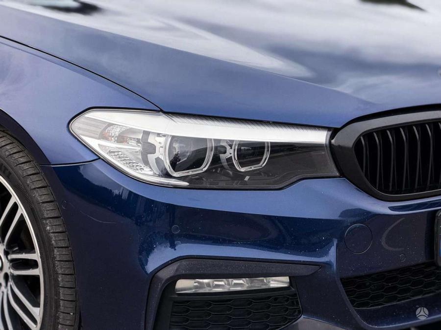 Blue BMW 530 2018 in Siauliai, with an engine capacity of 2.99 L and mileage of 291 thousand km for 16300 €, photo 14 on AUTOMOTO.COM.LV