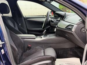 Blue BMW 530 2018 in Siauliai, with an engine capacity of 2.99 L and mileage of 291 thousand km for 16300 €, photo 24 on AUTOMOTO.COM.LV