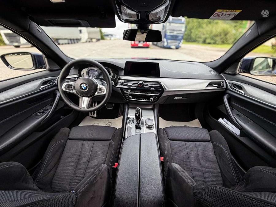 Blue BMW 530 2018 in Siauliai, with an engine capacity of 2.99 L and mileage of 291 thousand km for 16300 €, photo 28 on AUTOMOTO.COM.LV