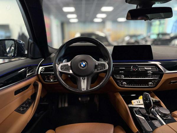БМВ 530 2018 в Клайпеда на AUTOMOTO.COM.LV Синий БМВ 530 2018 в Клайпеда, объемом двигателя 2.00 л и пробегом 279 тыс. км за 20500 €, фото 9 на AUTOMOTO.COM.LV