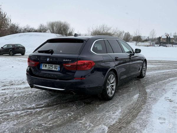 Blue BMW 530 2019 in Panevezys, with an engine capacity of 3.00 L and mileage of 261 thousand km for 17990 €, photo 8 on AUTOMOTO.COM.LV
