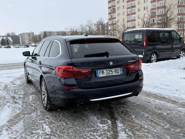 Blue BMW 530 2019 in Panevezys, with an engine capacity of 3.00 L and mileage of 261 thousand km for 17990 €, photo 9 on AUTOMOTO.COM.LV