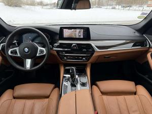 Zils BMW 530 2019 Panevēža, ar dzinēja tilpumu 3.00 L un nobraukumu 261 tūkst. km par 17990 €, foto 16 vietnē AUTOMOTO.COM.LV