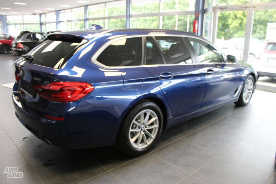 Blue BMW 530 2020 in Kaunas, with an engine capacity of 2.00 L and mileage of 86 thousand km for 31102 €, photo 7 on AUTOMOTO.COM.LV