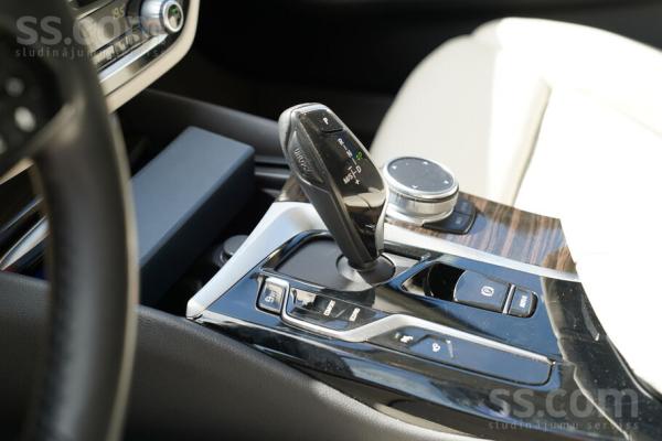 Zils BMW 530 2020 Rīga, ar dzinēja tilpumu 2.00 L un nobraukumu 220 tūkst. km par 26990 €, foto 8 vietnē AUTOMOTO.COM.LV