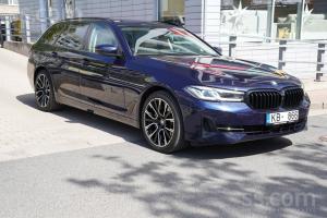 Blue BMW 530 2020 in Riga, with an engine capacity of 2.00 L and mileage of 220 thousand km for 26990 €, photo 3 on AUTOMOTO.COM.LV