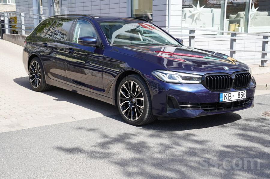 Blue BMW 530 2020 in Riga, with an engine capacity of 2.00 L and mileage of 220 thousand km for 26990 €, photo 3 on AUTOMOTO.COM.LV