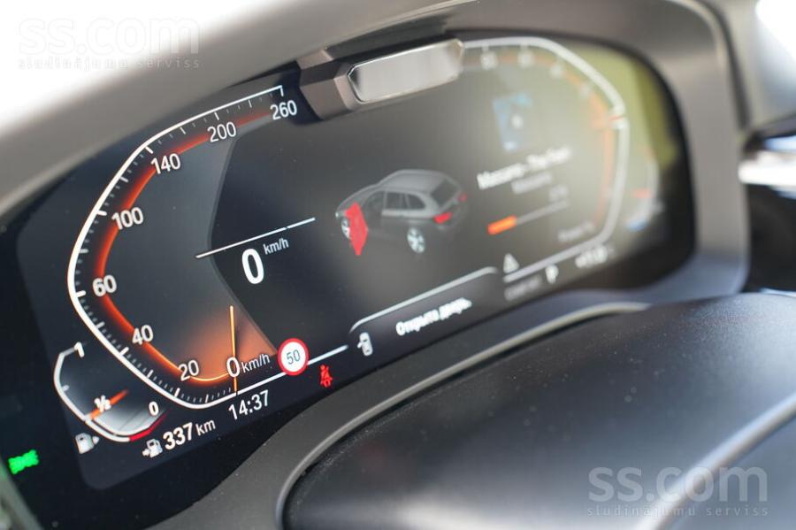 Blue BMW 530 2020 in Riga, with an engine capacity of 2.00 L and mileage of 220 thousand km for 26990 €, photo 8 on AUTOMOTO.COM.LV