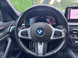 Zils BMW 530 2020 Rīga, ar dzinēja tilpumu 3.00 L un nobraukumu 212 tūkst. km par 21900 €, foto 15 vietnē AUTOMOTO.COM.LV
